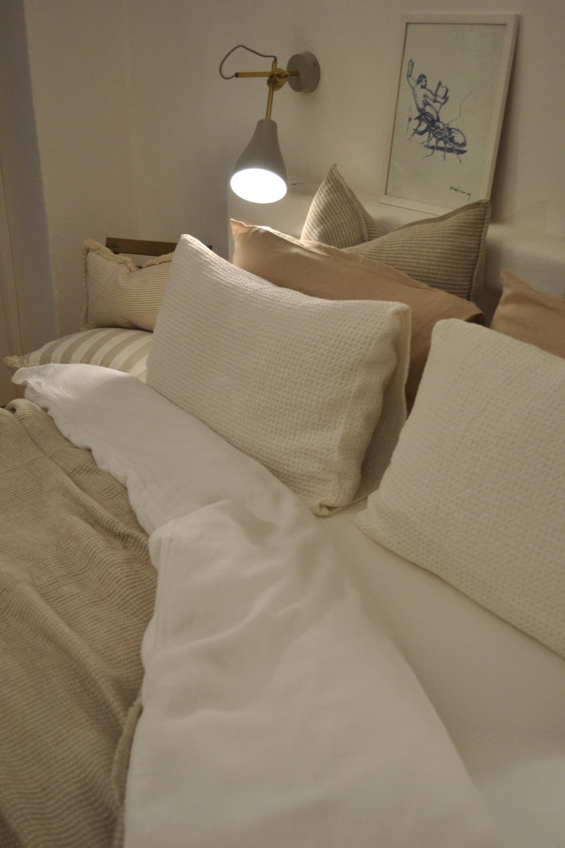 Ostuni White Linen Bed Sheets and Duvet Covers – Good Taste Citizen